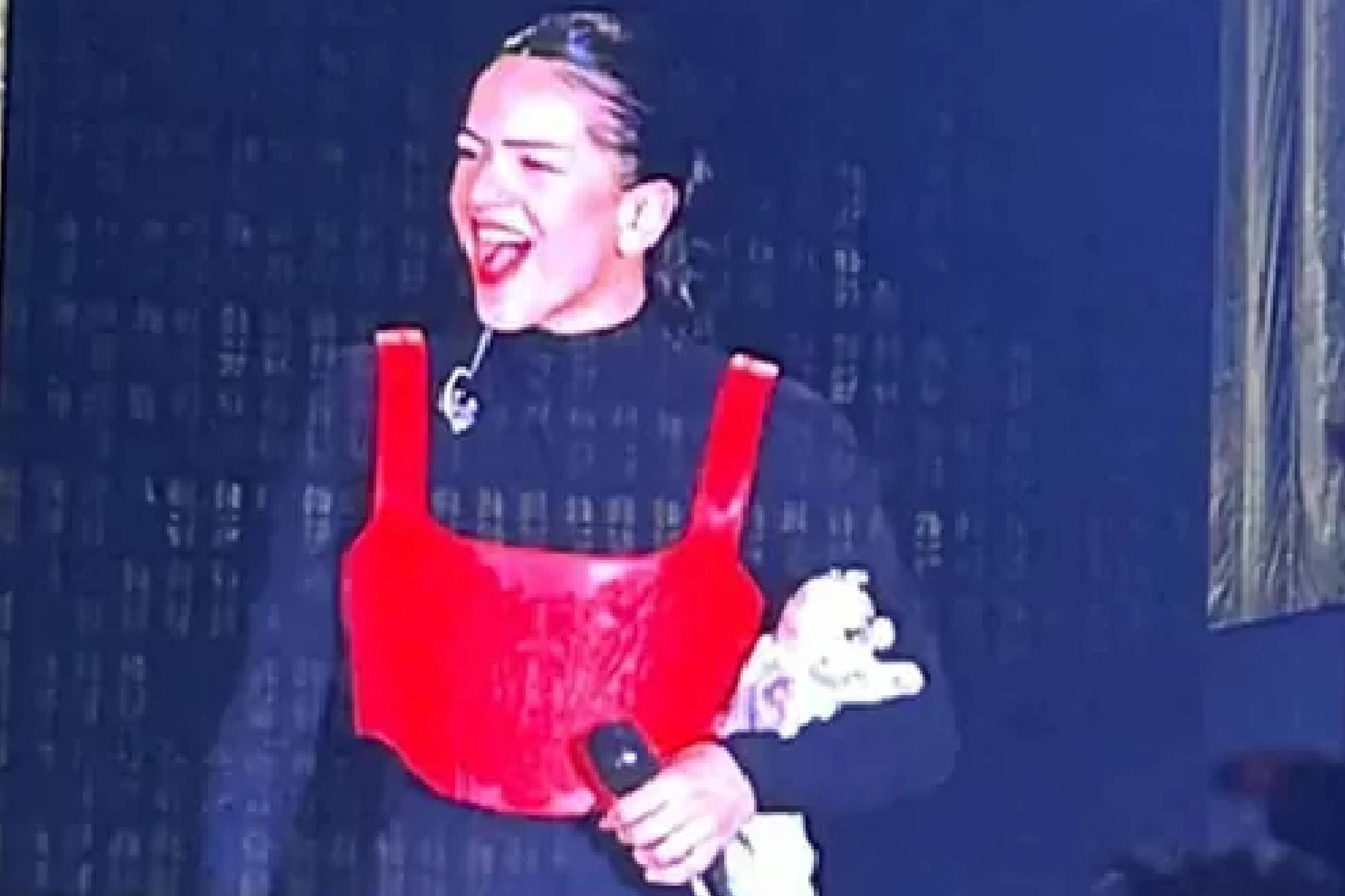 Rosalía llora emocionada en Zócalo y recibe peluches de Dr Simi | MARCA ...