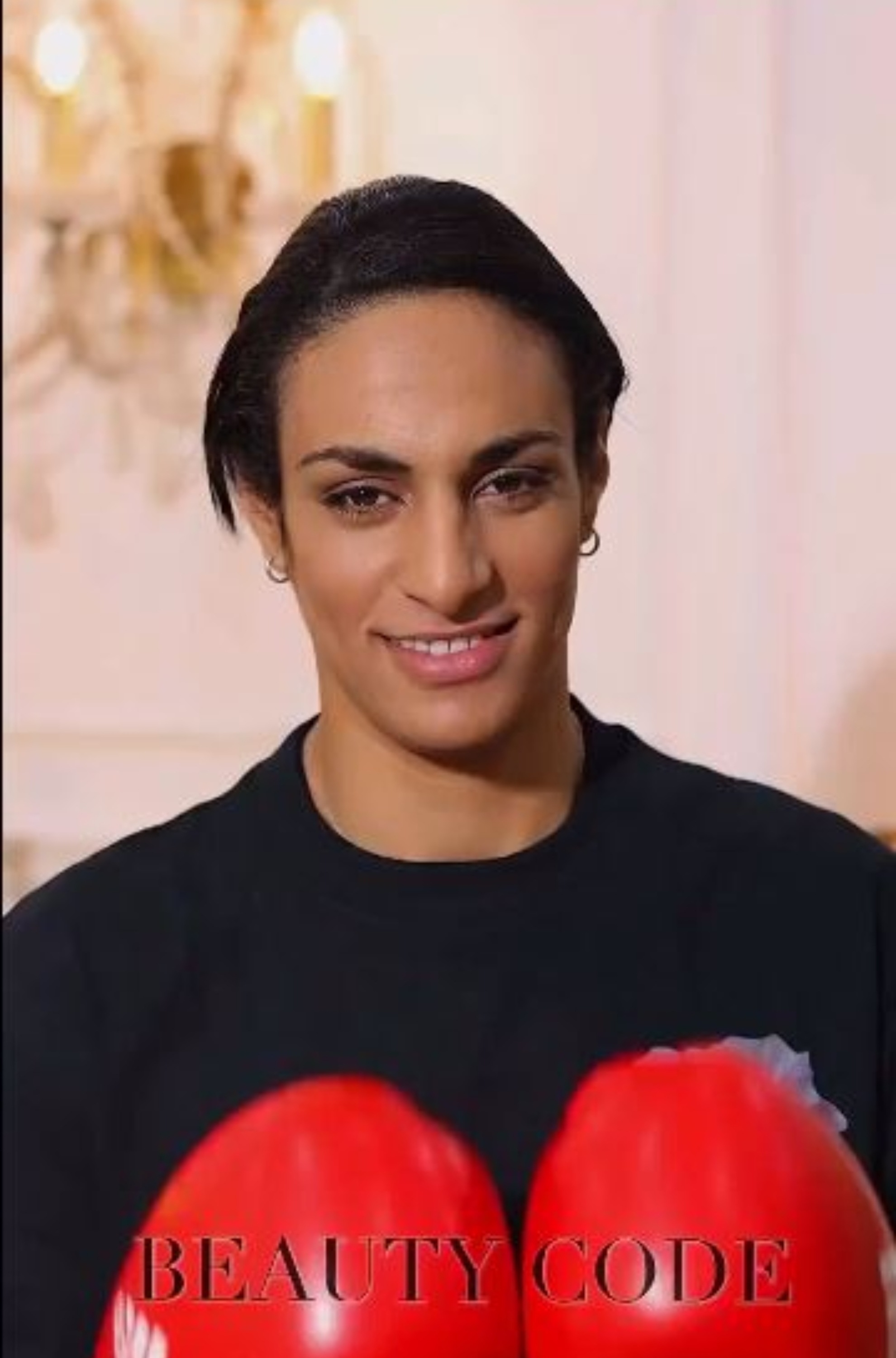 La boxeadora argelina, ganadora de un oro en los... | MARCA.com