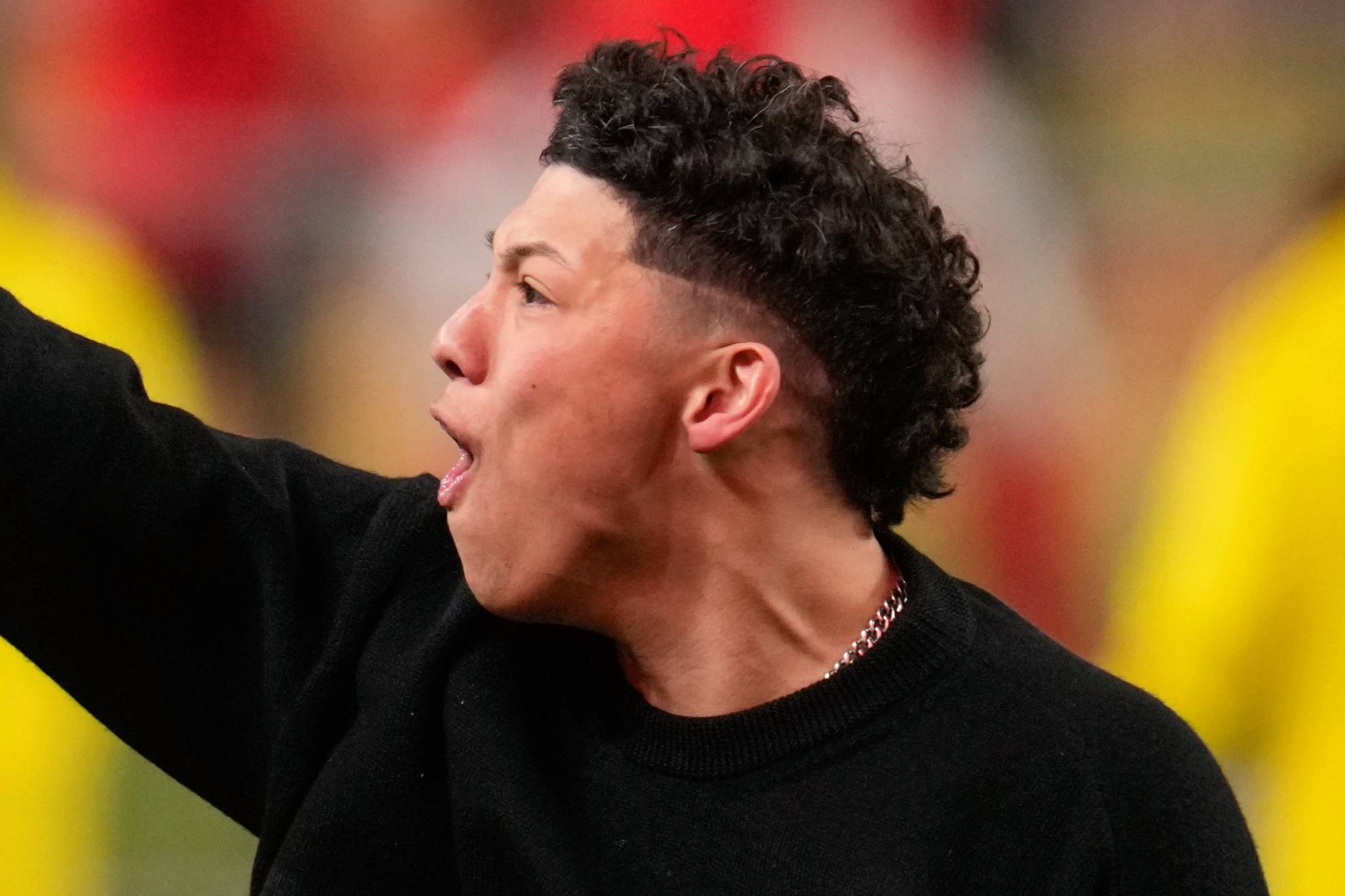 Jackson Mahomes hace lo que Patrick Mahomes no puede y apoya a su madre ...