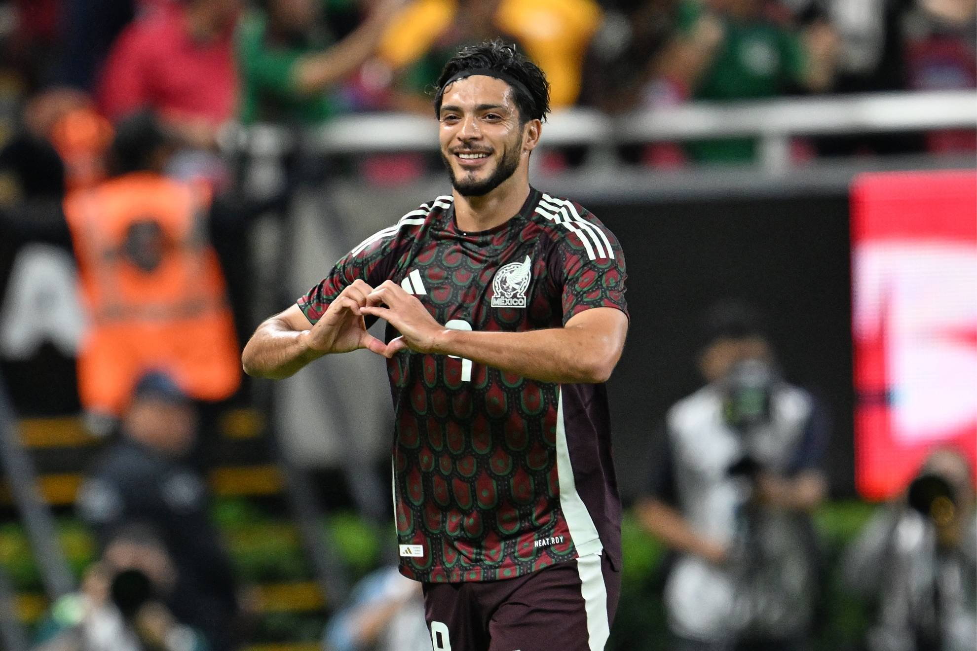 Raúl Jiménez ya es Top 5 de goleadores en Selección Mexicana tras ...