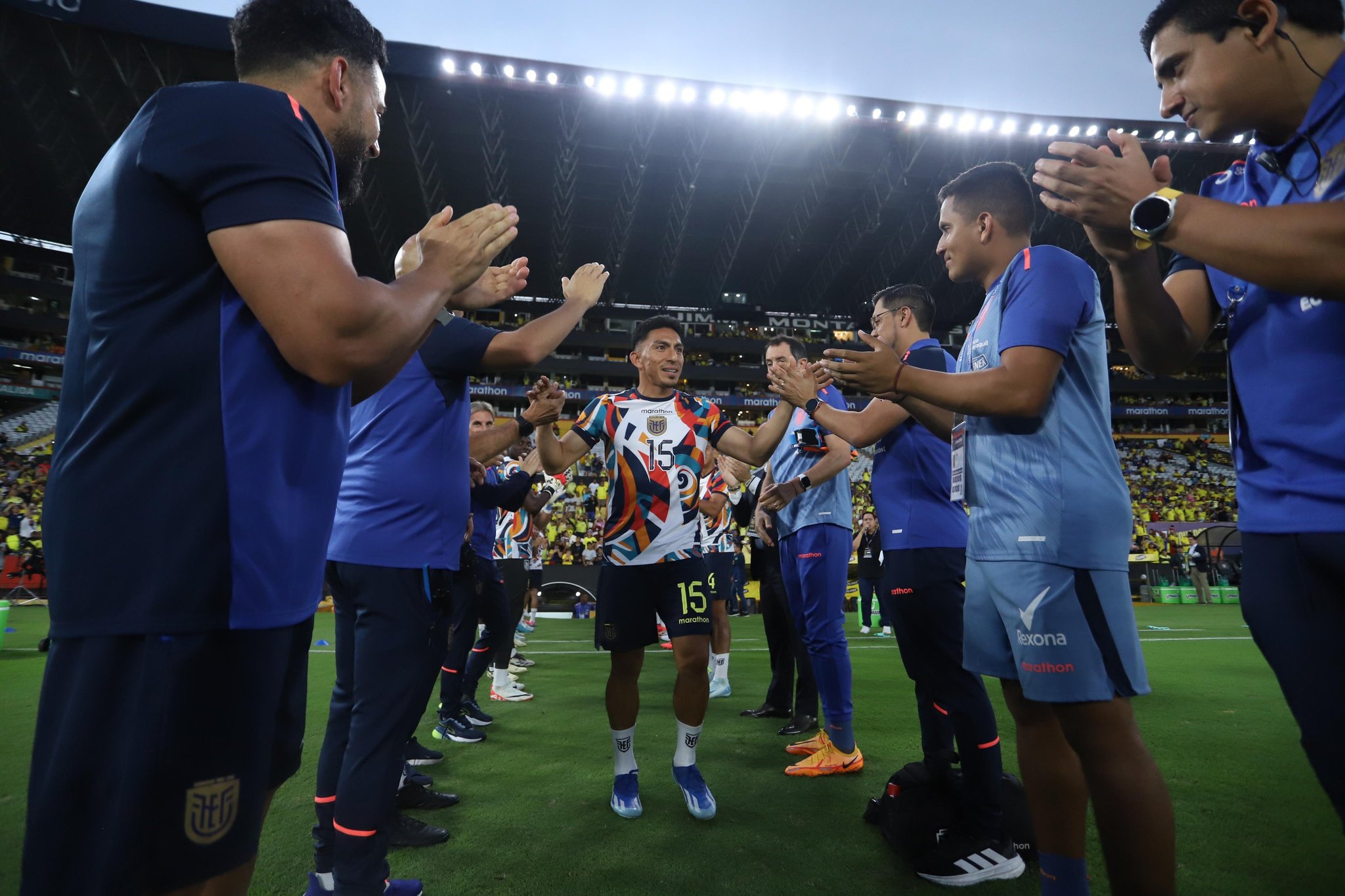 Eliminatorias Conmebol: Ángel Mena y su enorme homenaje en su retiro de ...