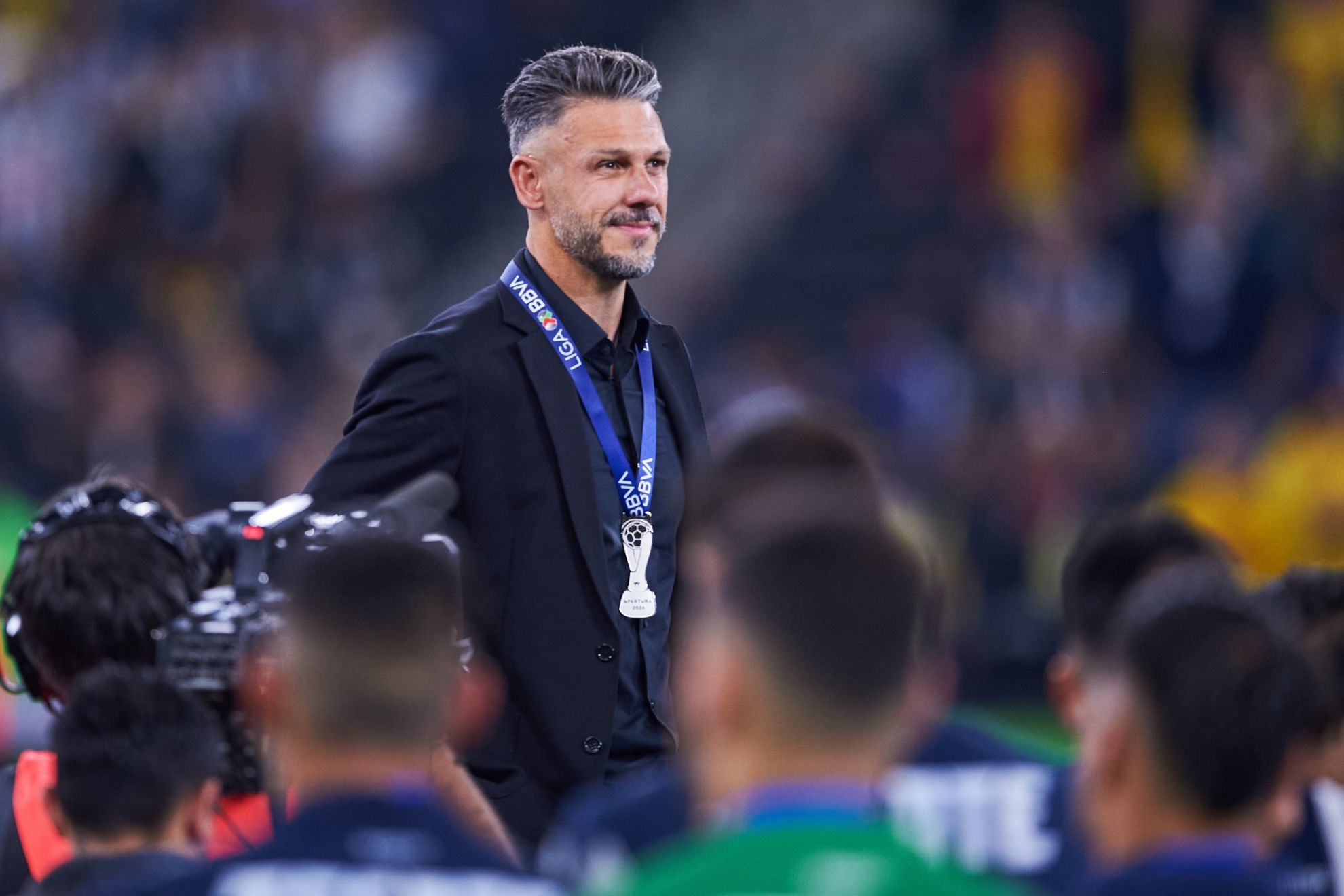 Liga MX 2024: Martín Demichelis recibe visita inesperada: ¡Oso llega a ...