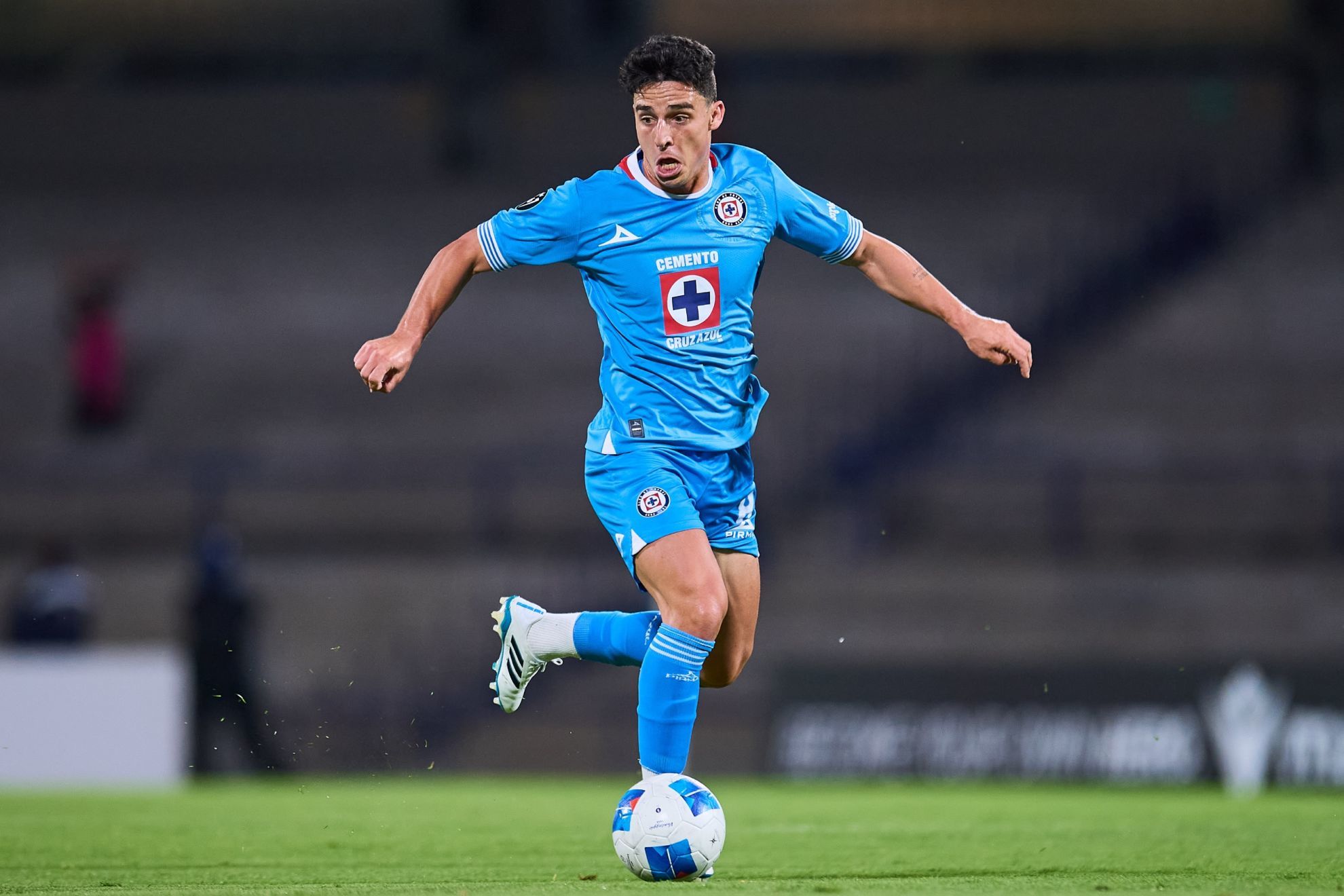 Faravelli calienta Trilogía Cruz Azul - América con mensaje a favor de ...